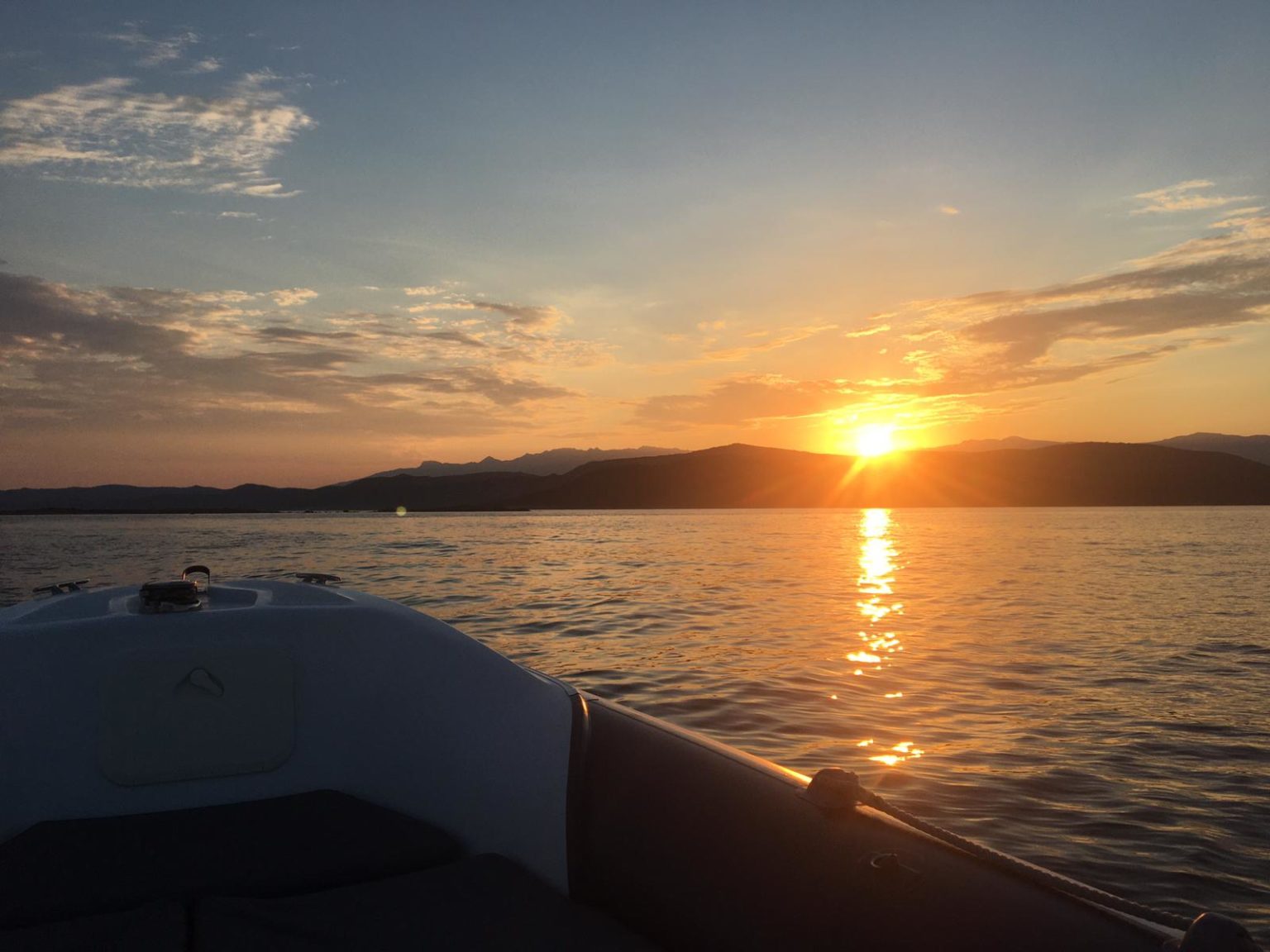Sortie “Coucher de Soleil” - Excursions en mer - Porto-Vecchio Loisirs ...